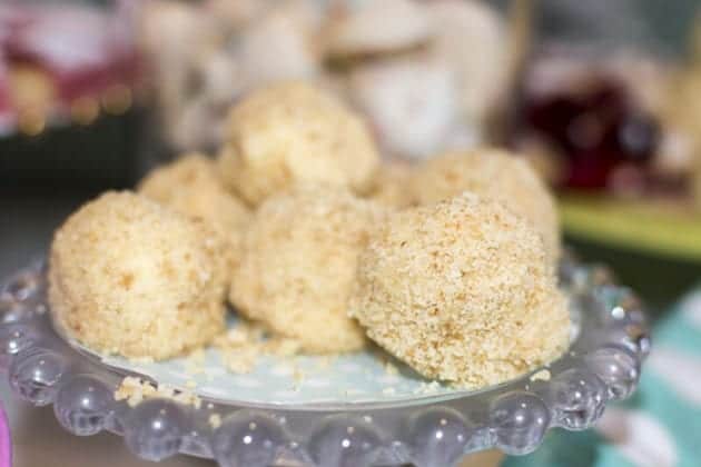 35 Easy Keto Fat Bomb Recipes That Are Low Carb - Keto Diet Yum