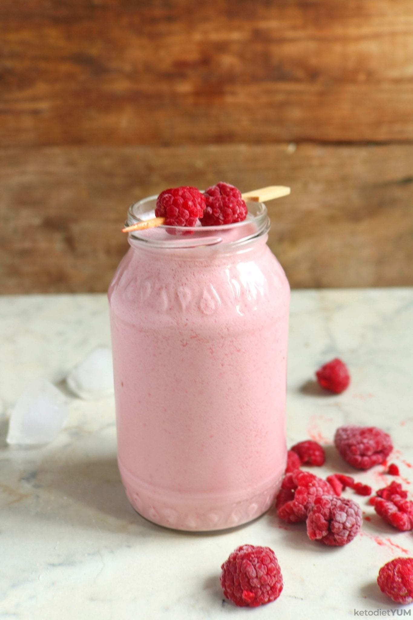 Keto Raspberry Cheesecake Smoothie - Keto Diet Yum
