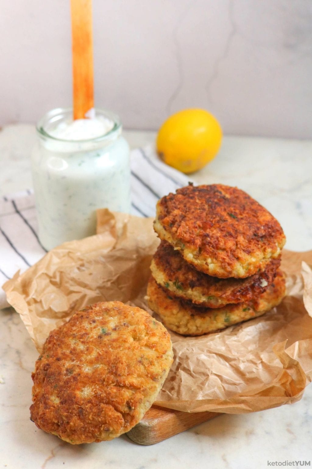 Keto Fish Cakes With Garlic Aioli - Keto Diet Yum