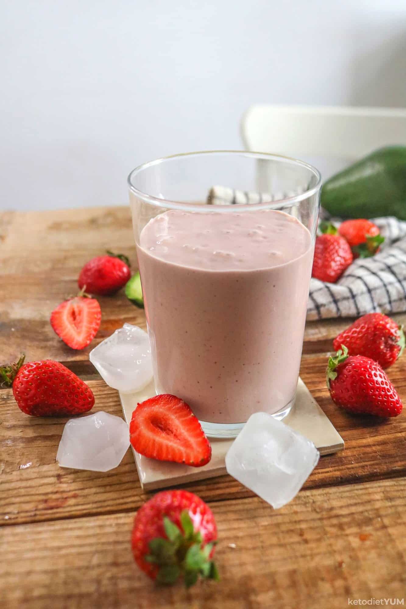 Keto Strawberry Avocado Smoothie With Almond Butter – Keto Diet Yum