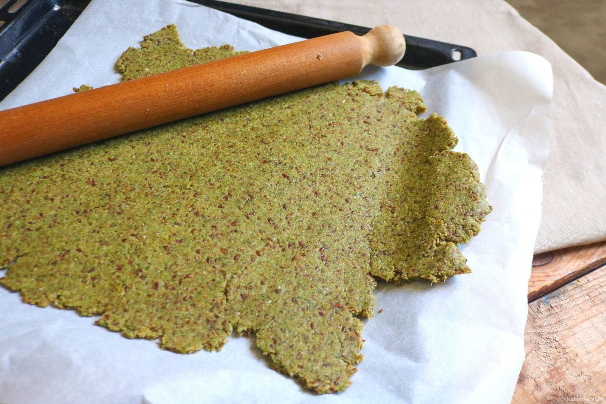 Crispy Parmesan Spinach Crackers - Keto Diet Yum