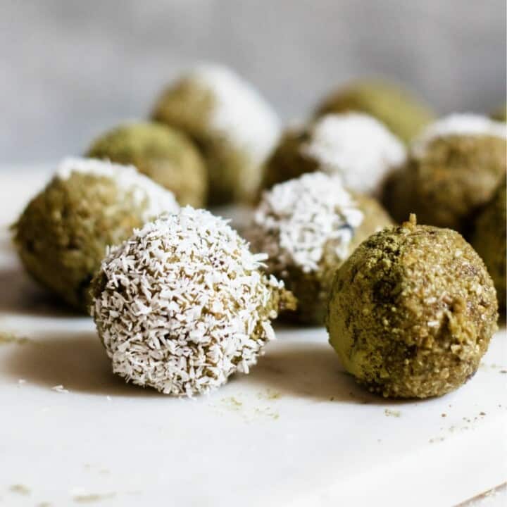 Easy Matcha Energy Balls With Dates And Coconut - Keto Yum