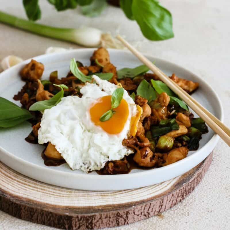 Easy Keto Thai Basil Chicken Recipe (Low Carb)