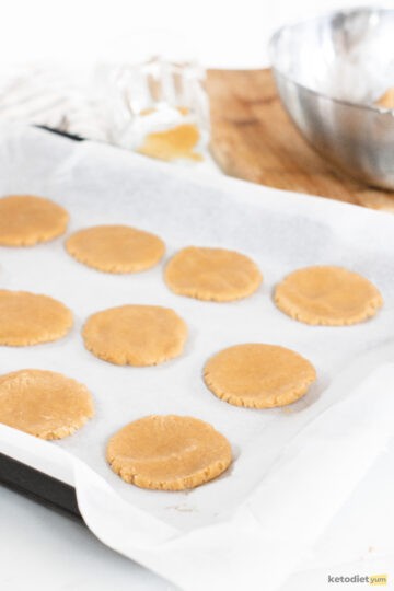 Keto Ginger Snap Cookies (Low Carb + Gluten Free)